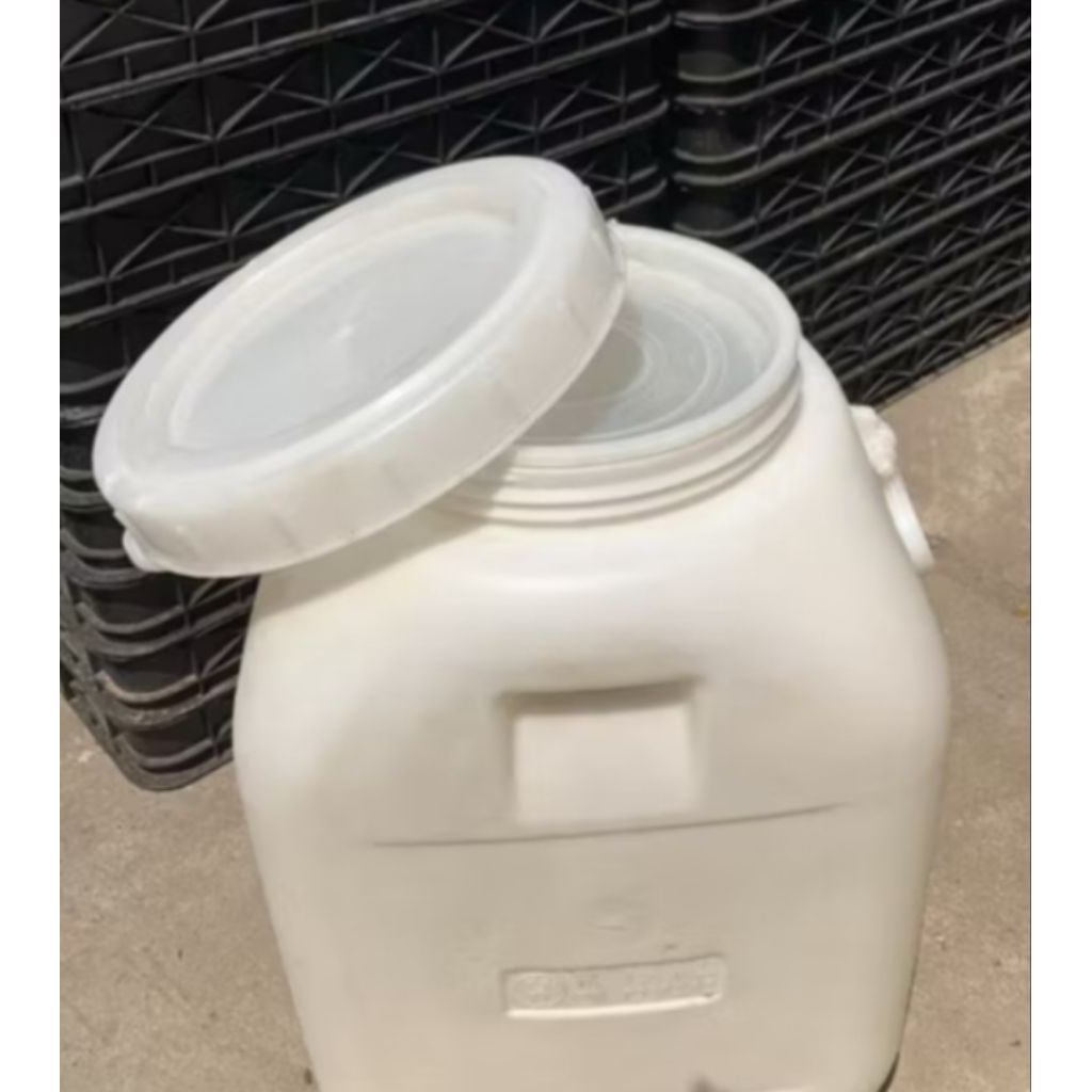 Jual Tong Bekas kapasitas 50 Liter dilengkapi dg tutup diputar | Shopee ...