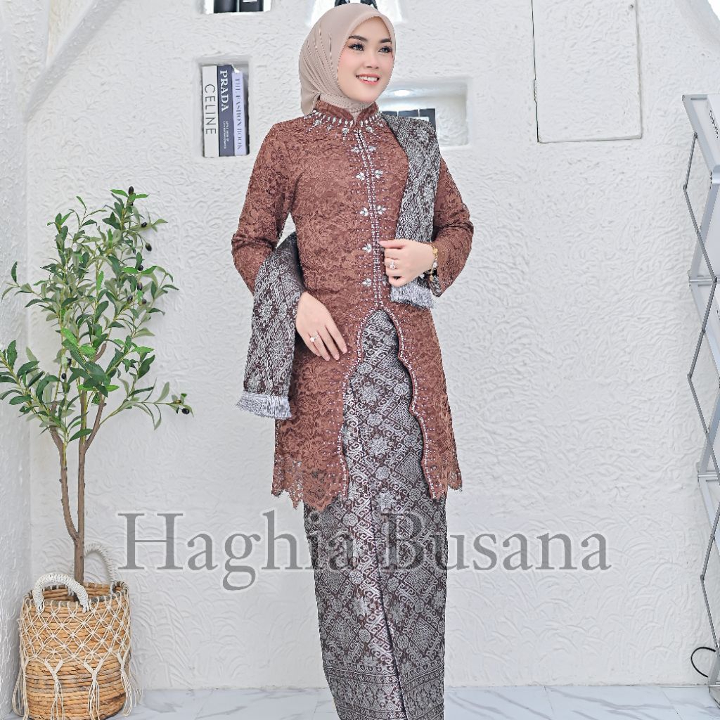 Jual Haghia Busana - Set Kebaya Brukat Payet Zig-zag Haghia - Baju ...