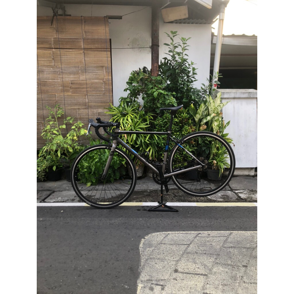 Jual Roadbike Polygon Strattos S2 | Shopee Indonesia