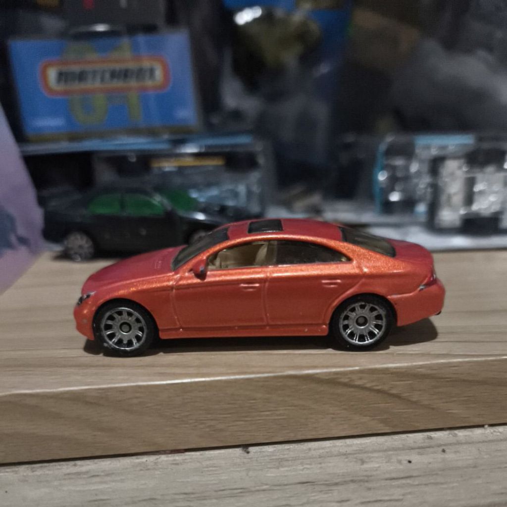 Jual Matchbox Mercedes Benz CLS500 Orange VIP LUXURY Series | Shopee ...