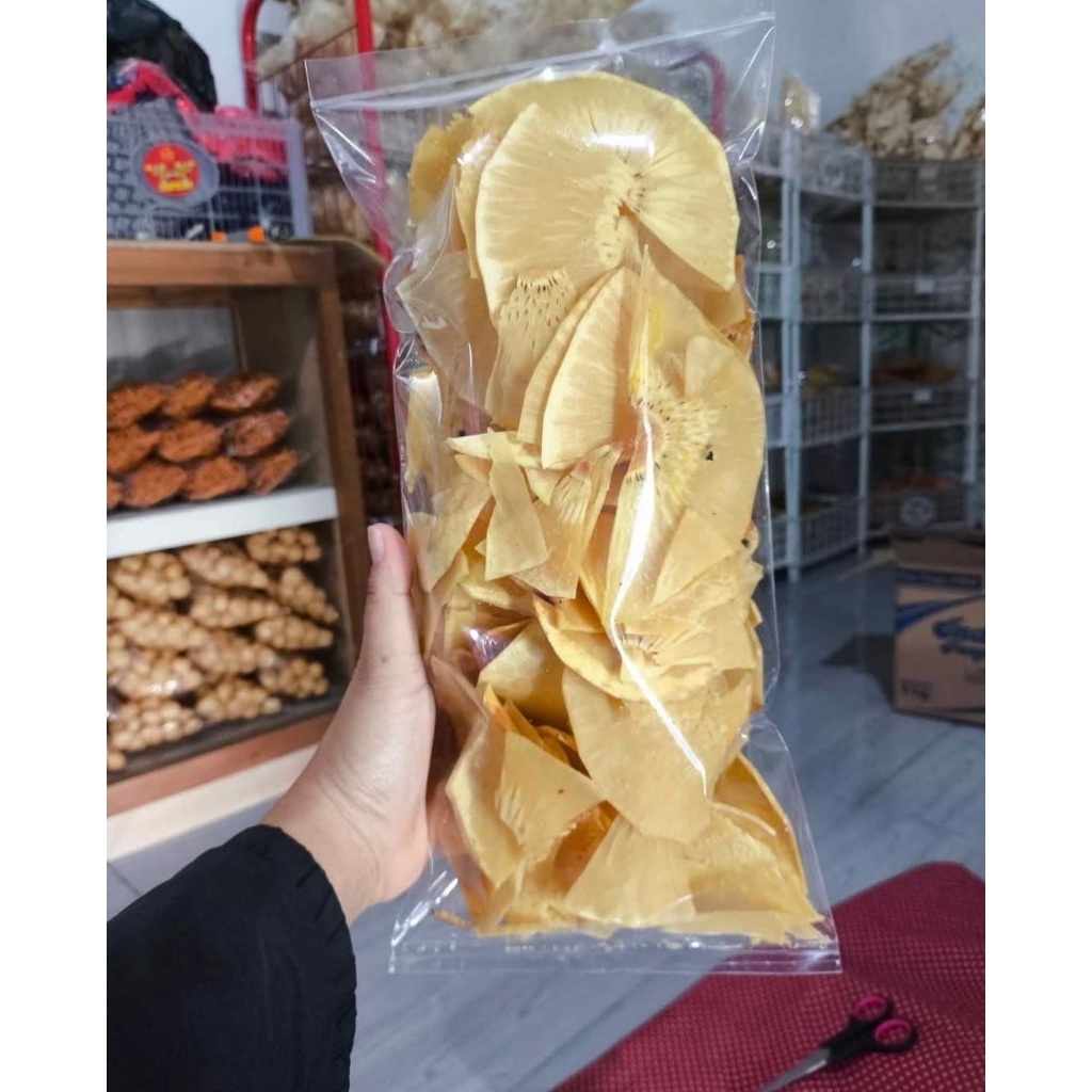 Jual keripik sukun tipis 300 gr versi patah gurih (FREE PACKING DUS ...