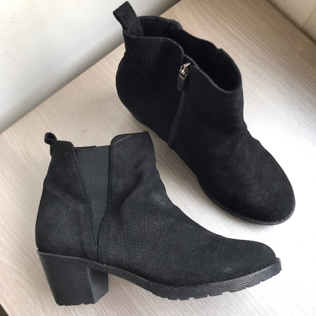 Jual Genuine nubuck leather Chelsea boots | Shopee Indonesia