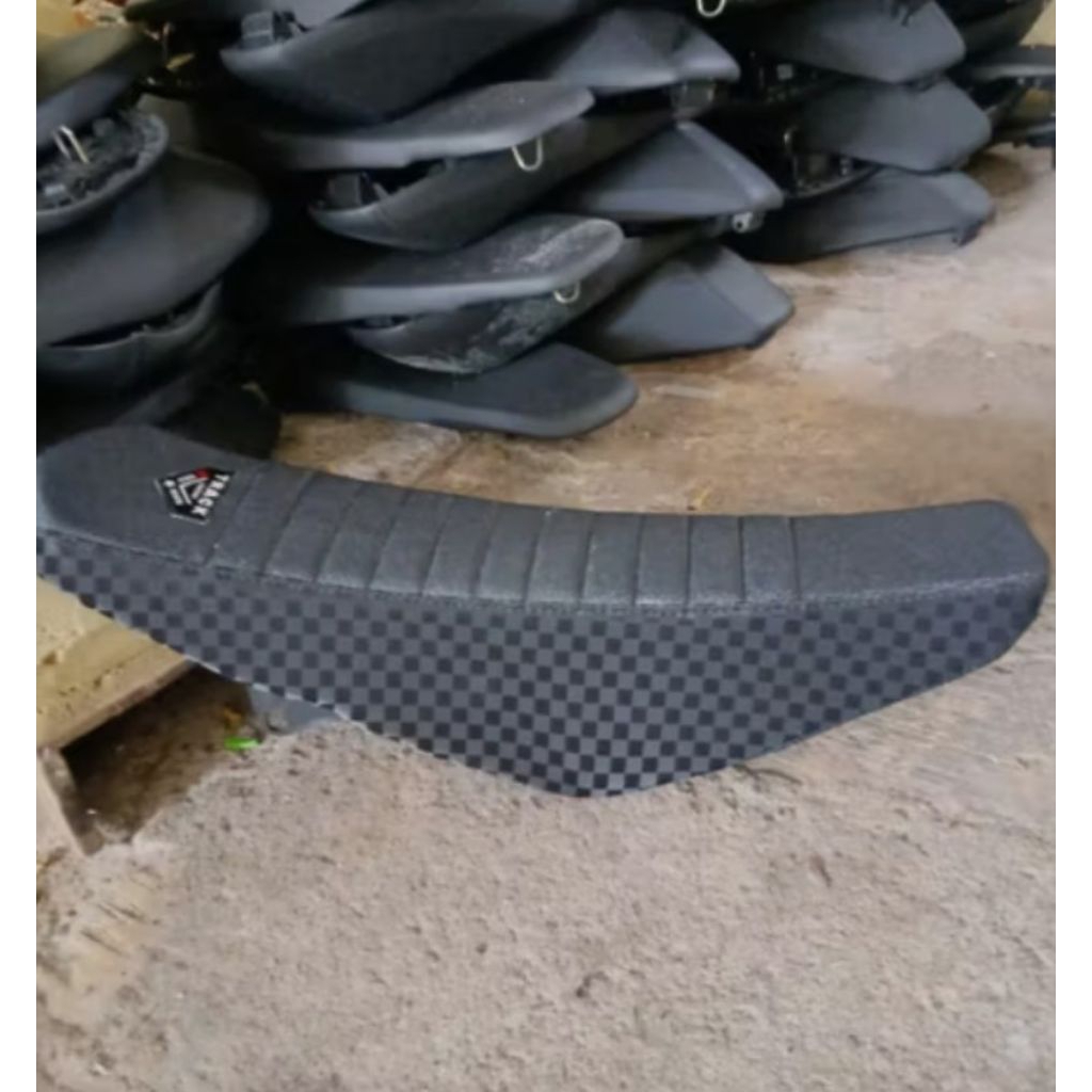 Jual jok motor crf tebal amplas mix catur tinggal pasang | Shopee Indonesia
