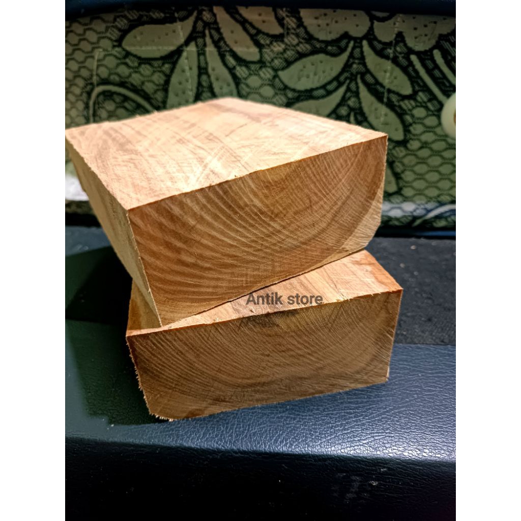 Jual KAYU CENDANA ASLI KUPANG NTT SENDAL WOOD AROMATERAPI 1 Kilogram ...