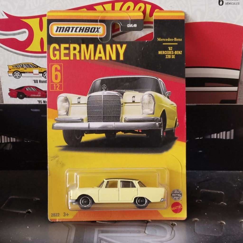 Jual Matchbox MBX GERMANY 1962 Mercedes Benz 220 SE, Toyota 4Runner ...
