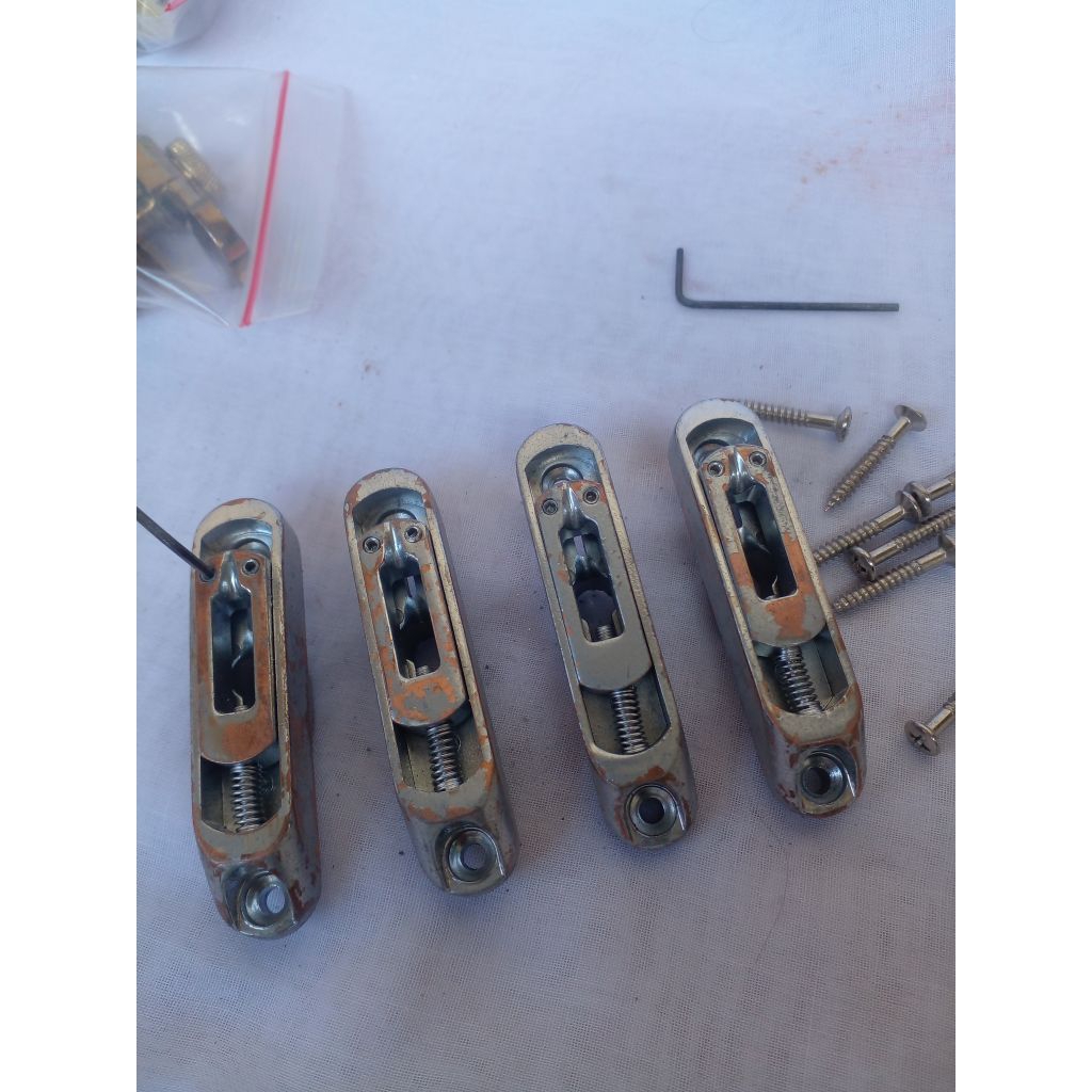 Jual tremolo bass ibanez 4 senar old stok kece | Shopee Indonesia