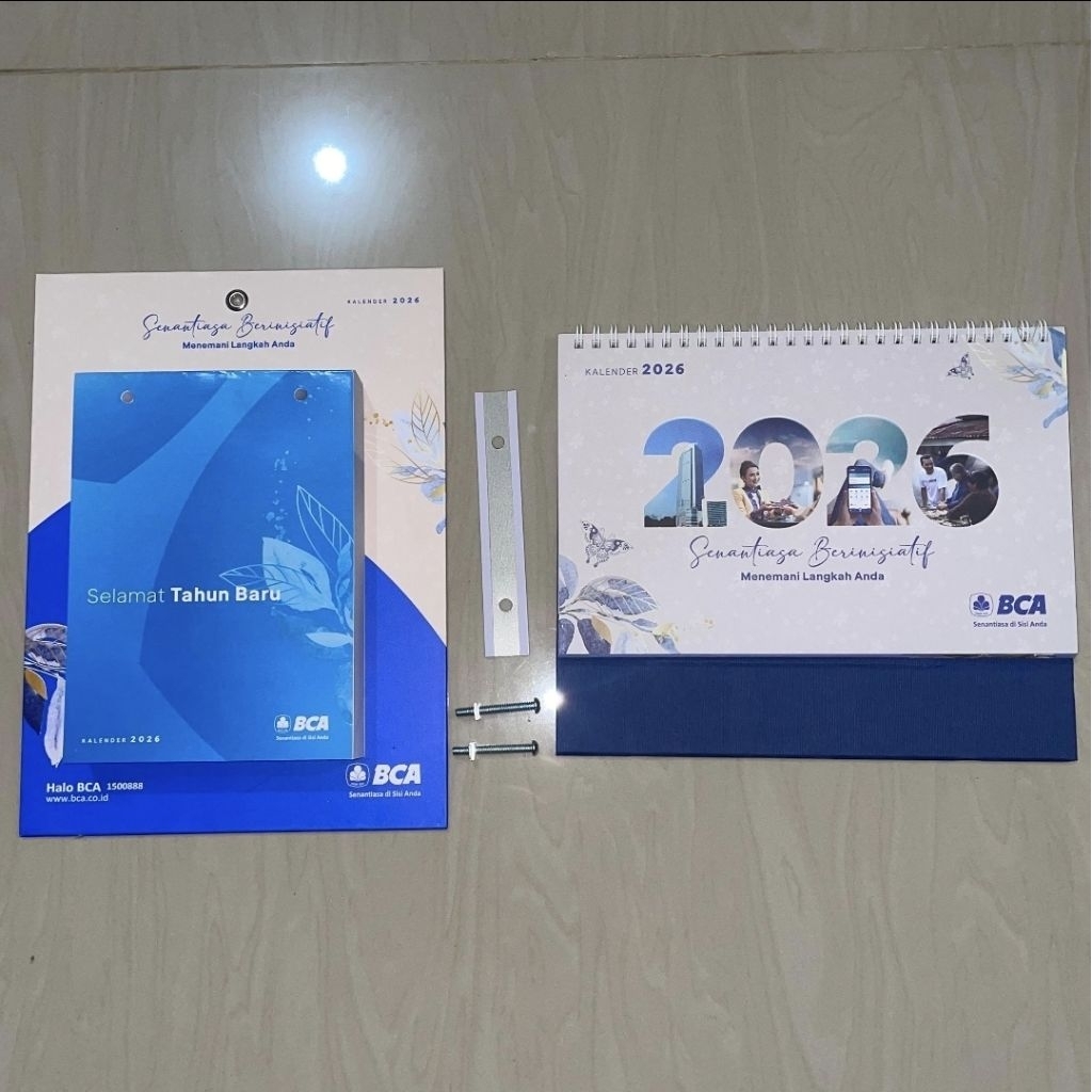 Jual Kalender BCA 2026 1 SET - Dinding + Meja | Shopee Indonesia