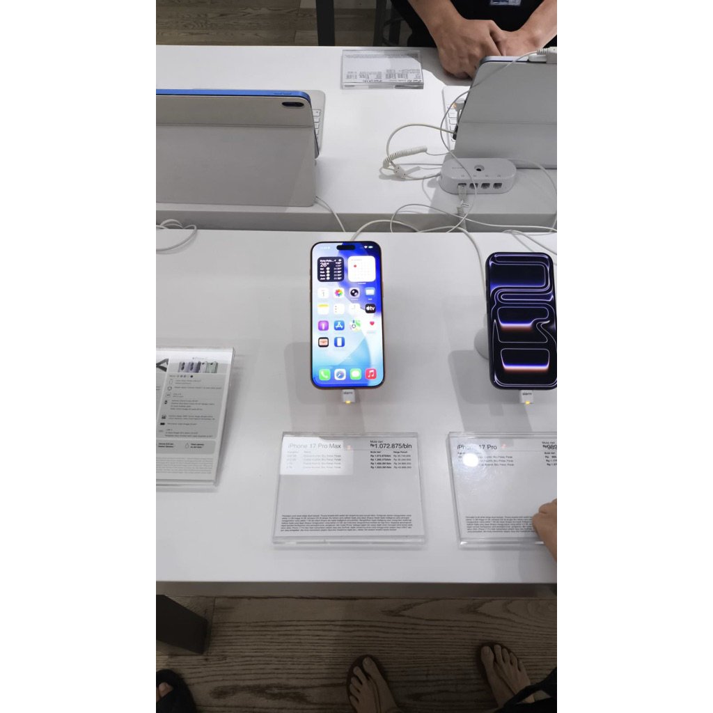 Jual Iphone terbaru Iphone 17 pro max 512gb warna putih memory | Shopee ...