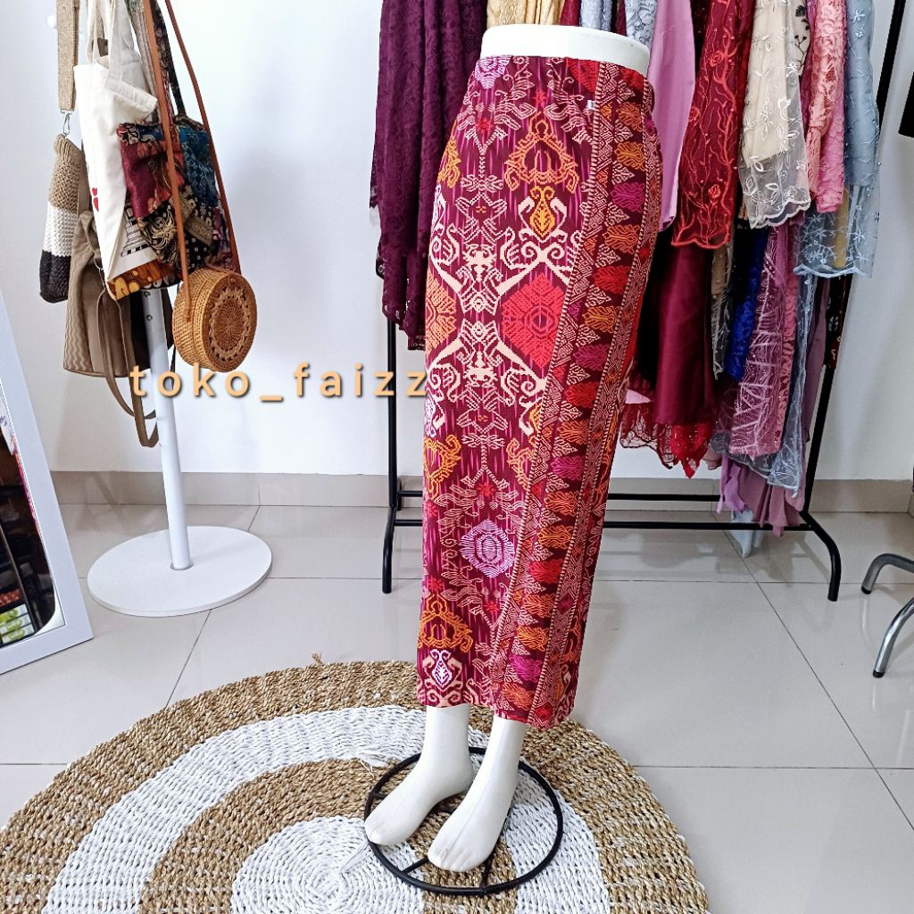 Jual rok bali/rok span bali/kamen thapki/kamen bali/rok kebaya/bawahan ...