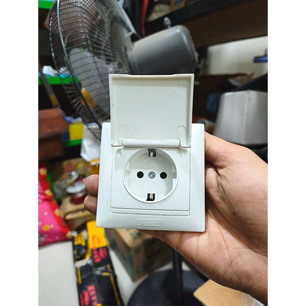 Jual Stop Kontak Curvo Himel, Stop kontak dengan Cover | Shopee Indonesia