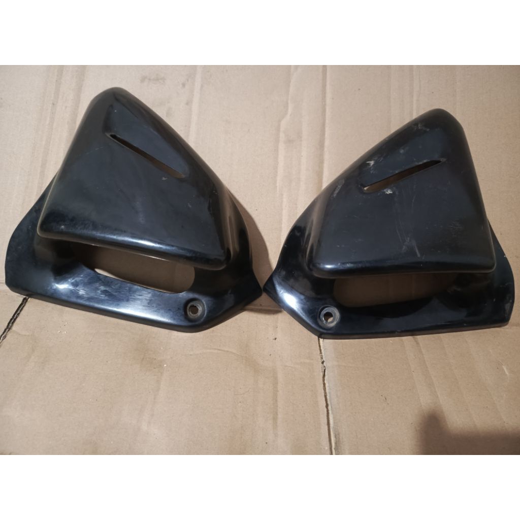 Jual Kupingan Sayap Tangki Tiger 2000 Lawas Lama Original Copotan ...