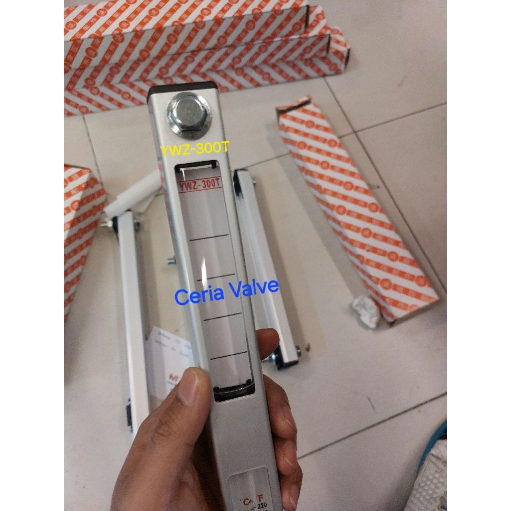 Jual Level Oil Gauge Displai YWZ-300T Water Level oil Gauge 30CM ...