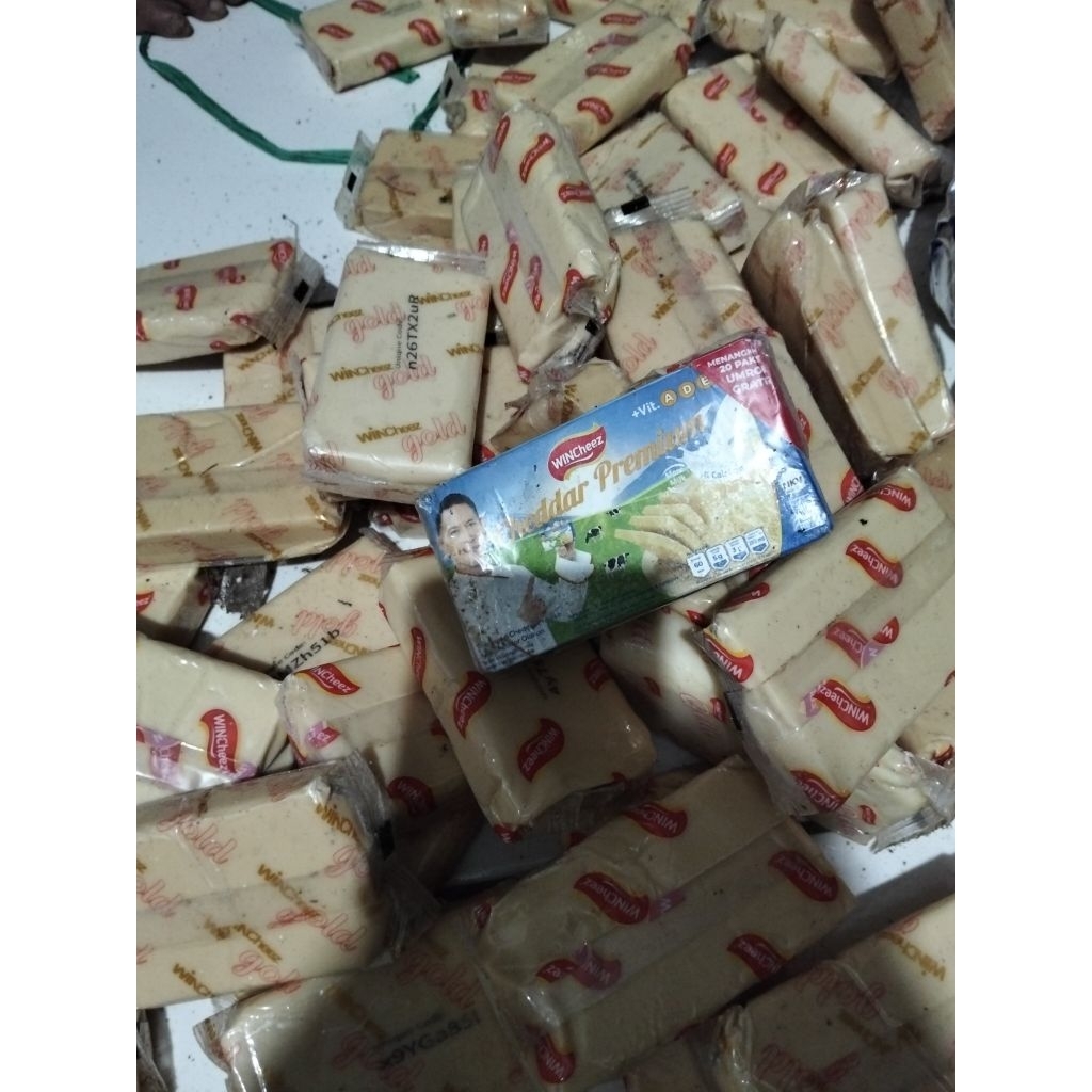 Jual keju expe wincis batangan 150gr umpan mancing /Pakan terbak ...