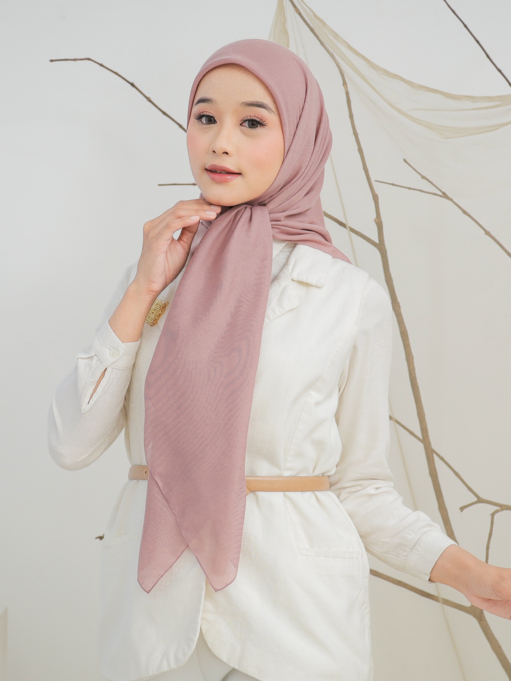 Jual Manik Ayu - Ethereal Stitches - Faded Petal - Hijab/Jilbab Segi ...