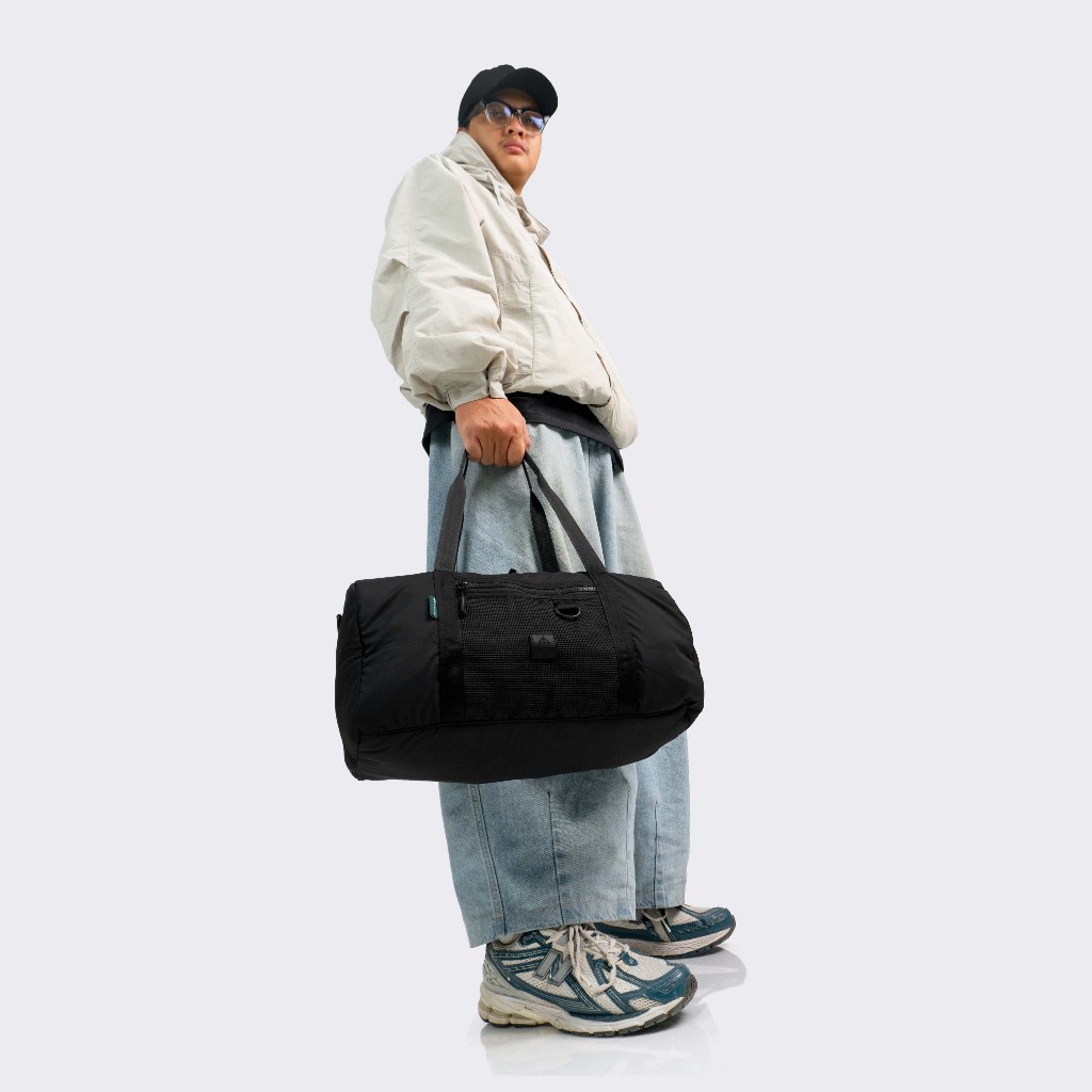 Jual Fertig - Inetha Mini Duffle Bag Black – Tas Travel Hitam Gym ...