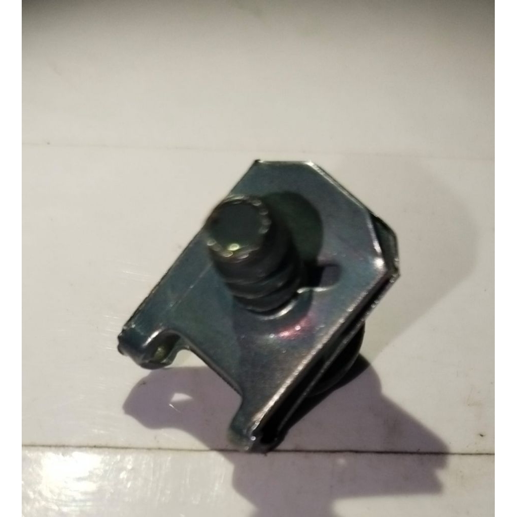 Jual nut clib body motor yamaha lengkap dengan srew 5x16 per 100/50/25 ...