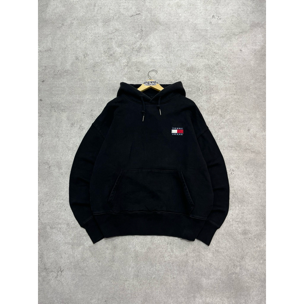 Jual HOODIE TOMMY JEANS SMALL LOGO BLACK | Shopee Indonesia