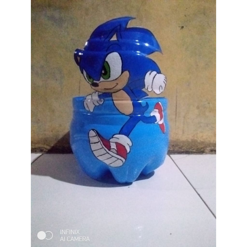 Jual pot galon karakter Sonic dari galon le mineral | Shopee Indonesia