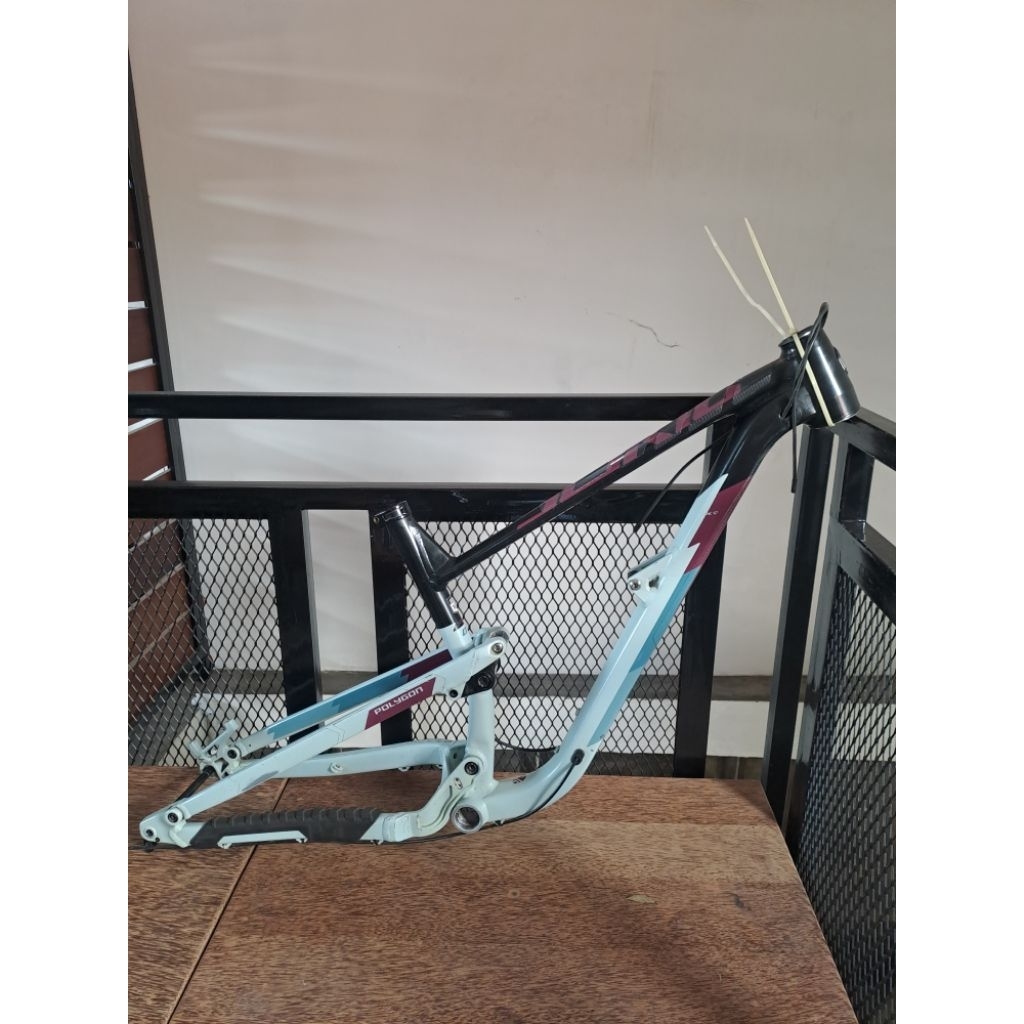 Jual Frame set polygon siskiu D7 size M 29 tanpa rearshox | Shopee ...