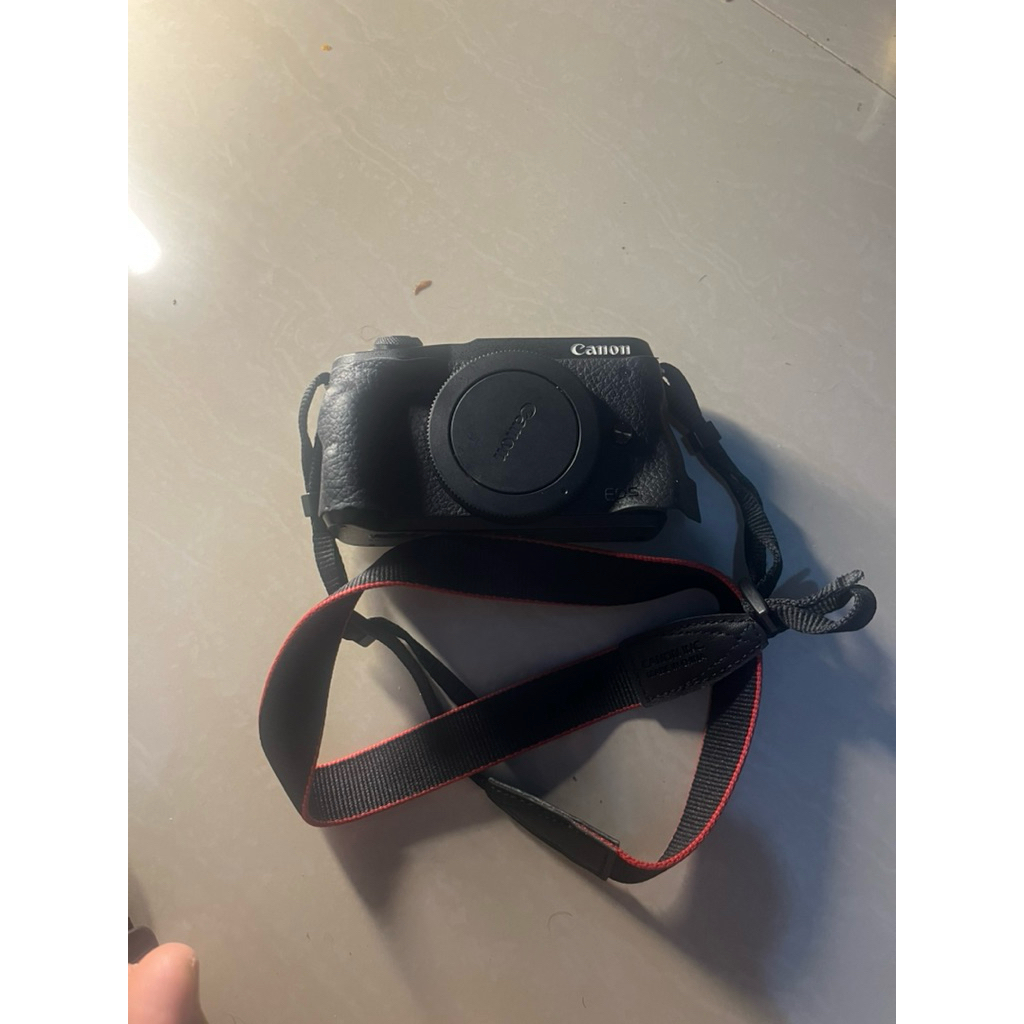 Jual CANON EOS M6 mark ii dan berbagai lensa fix | Shopee Indonesia