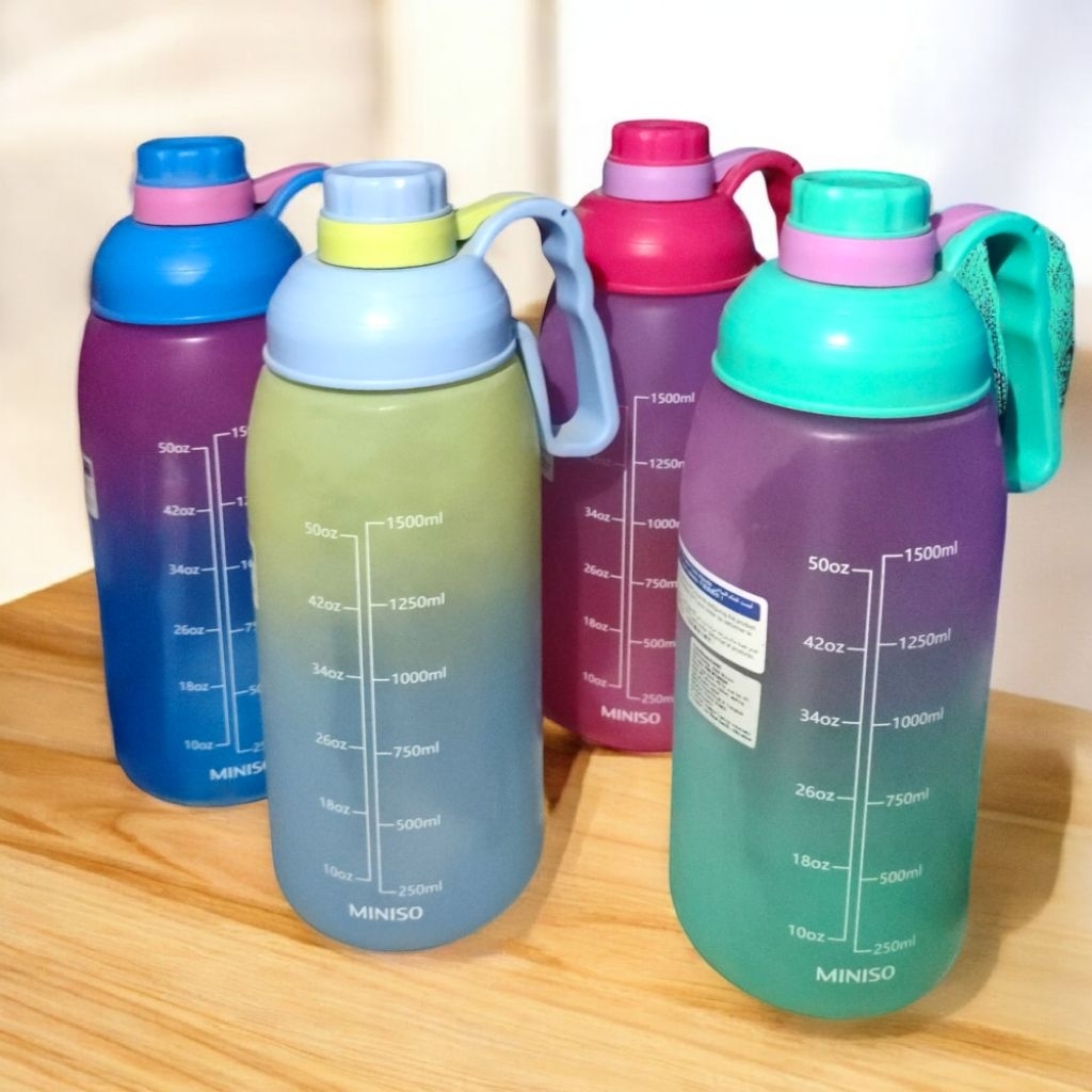 Jual MINISO GRADIENT PLASTIC BOTTLE WITH HANDLE 1800ML BOTOL MINUM ...