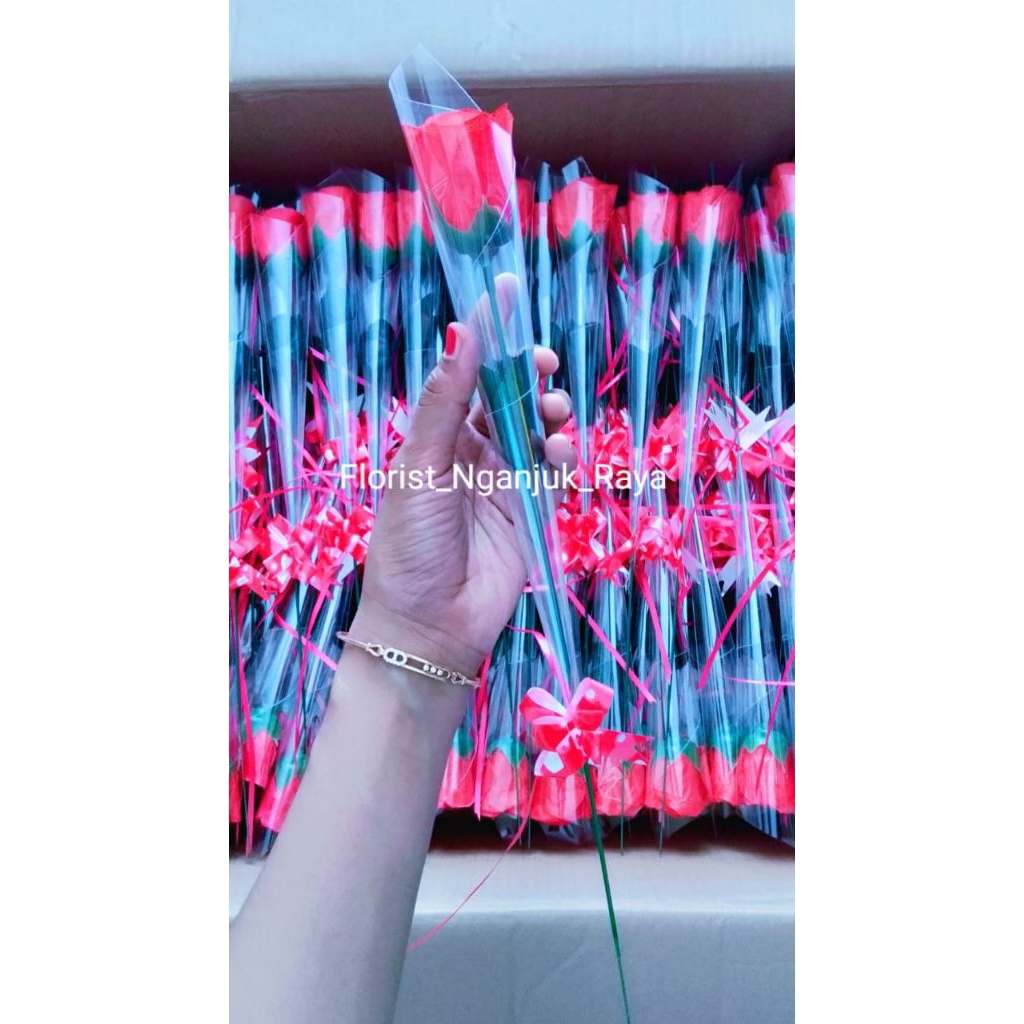 Jual Buket Bunga Mawar Setangkai Artifisial // Singgle Rose Artifisial ...