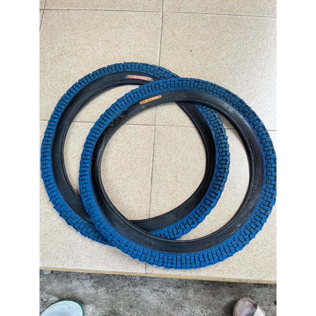 Jual ban sepeda osbmx warna biru merk IRC/ban oldschool bmx warna biru ...
