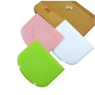 Jual Scraper Pisau Plastik Pemotong Adonan Kue Serbaguna / Scraper ...