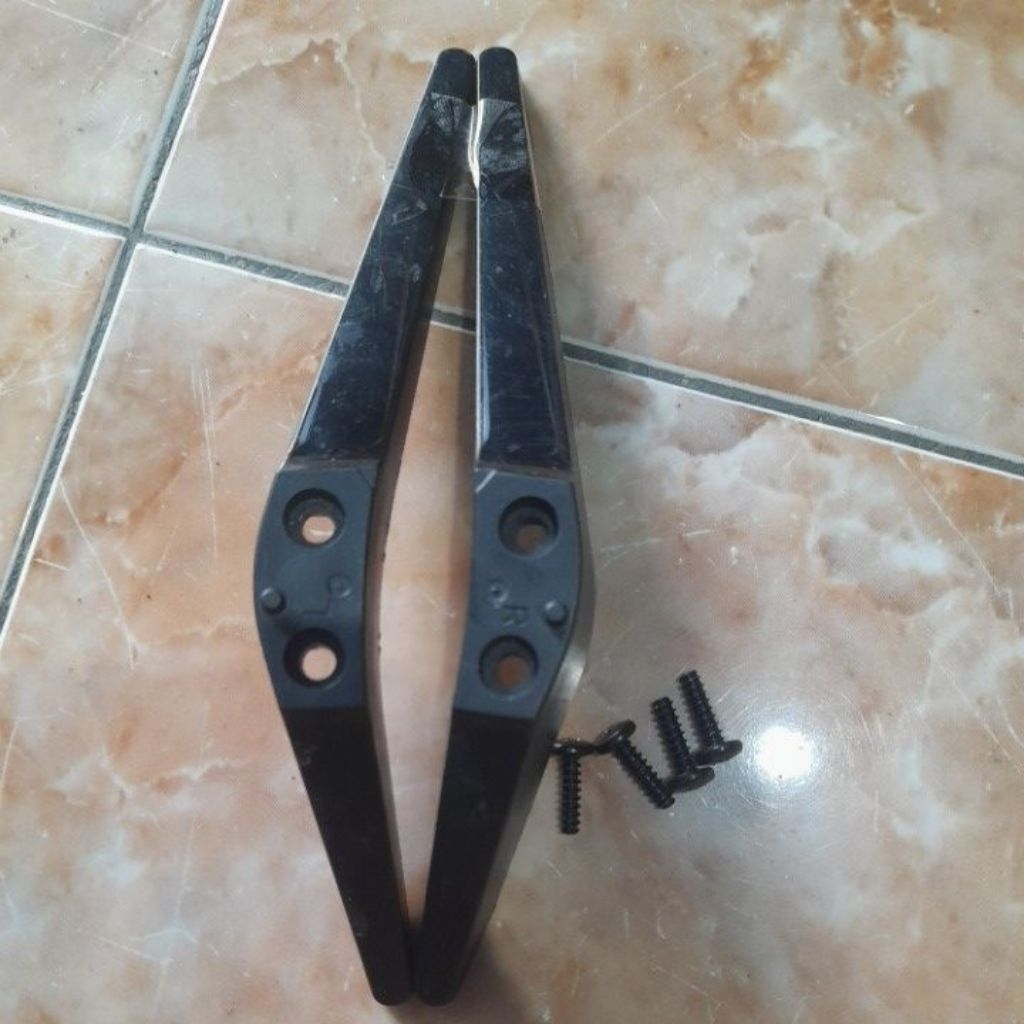 Jual Stand kaki tv led Coocaa 24 inch 24CTD2000 | Shopee Indonesia