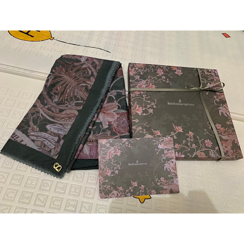 Jual Preloved Buttonscarves Dubai Voile Square jade | Shopee Indonesia