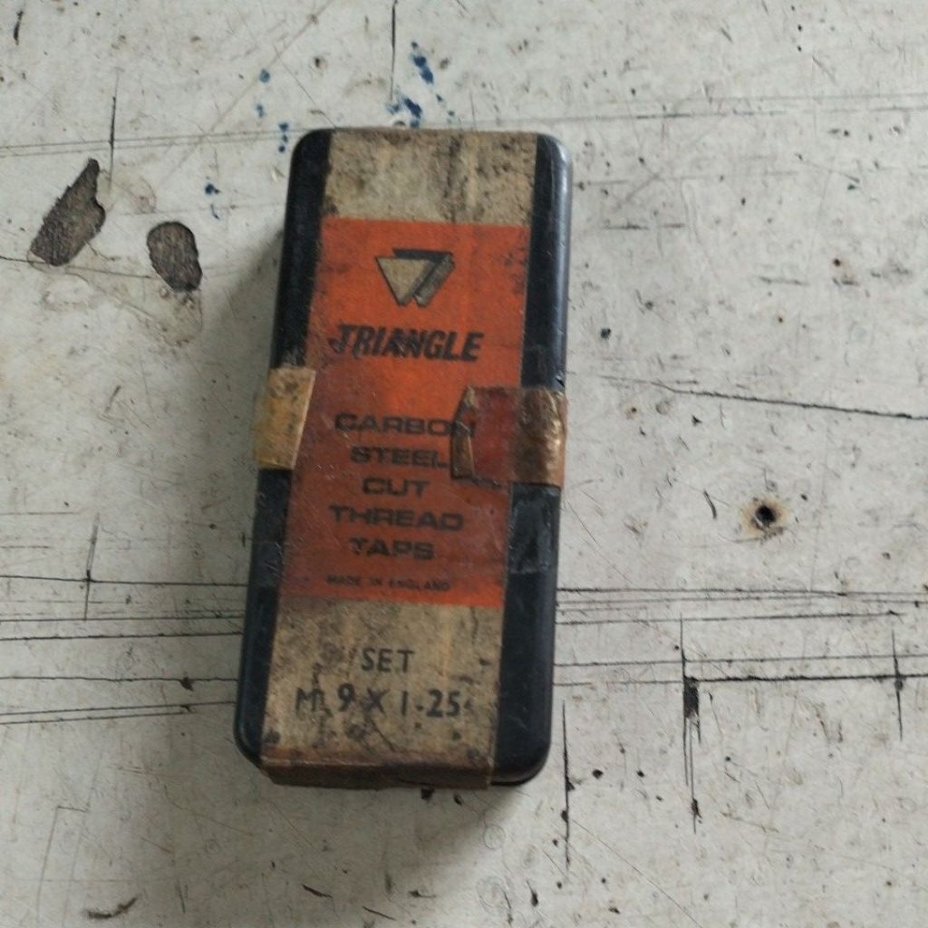 Jual hand tap M 9 x 1,25 Triangle England | Shopee Indonesia