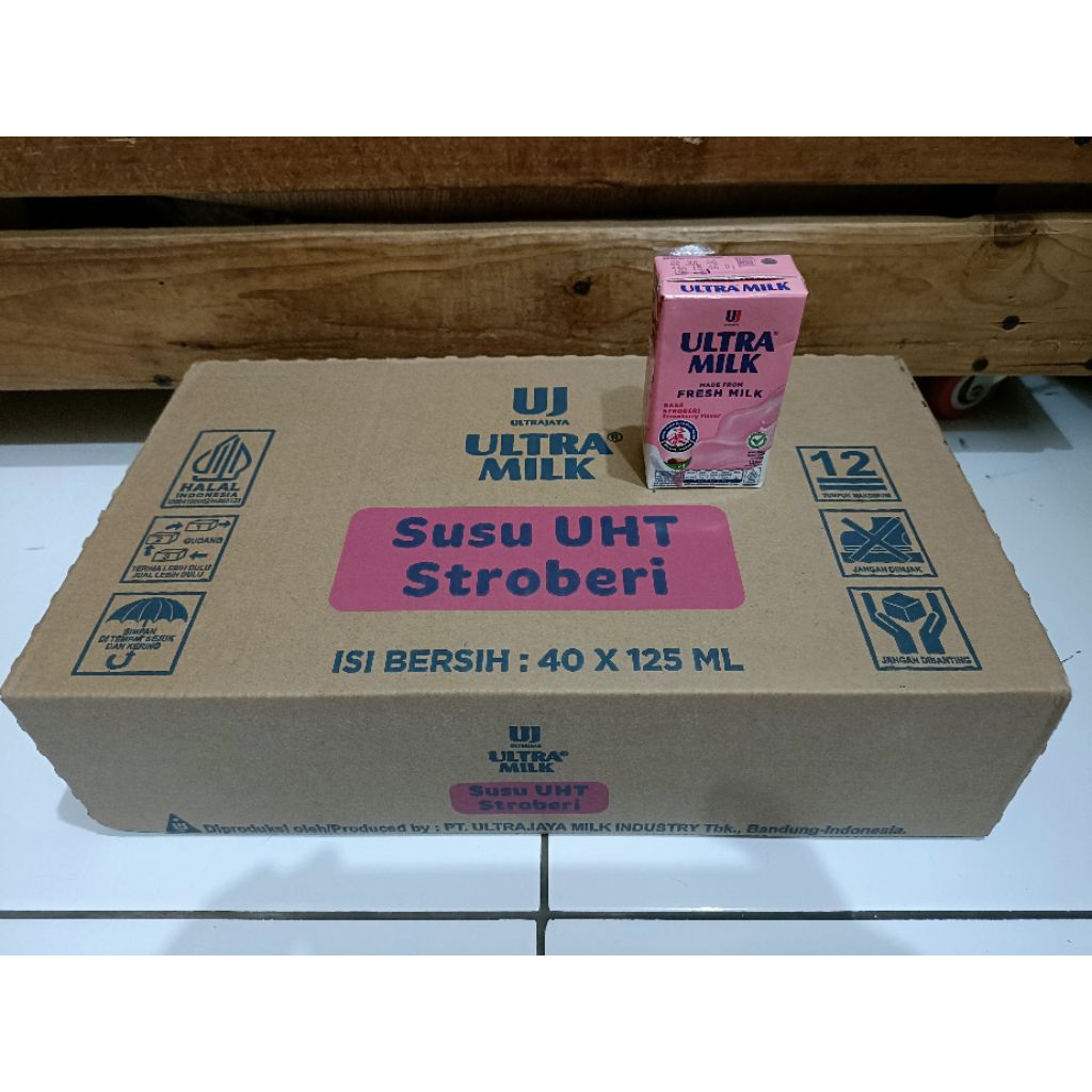 Jual Susu UHT Ultra Jaya rasa Strawberry 125 ml 1 dus 40 pcs | Shopee ...
