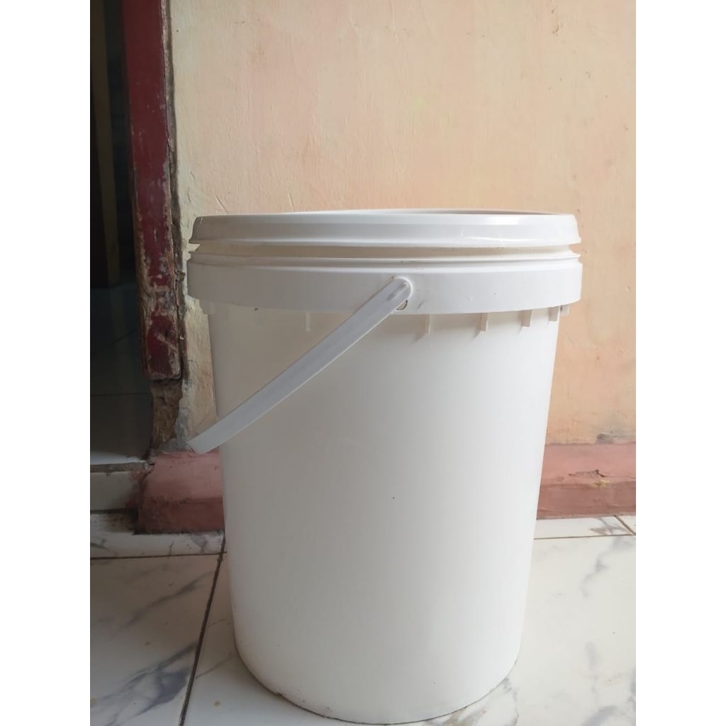 Jual ember 25 kg + tutup premium | Shopee Indonesia