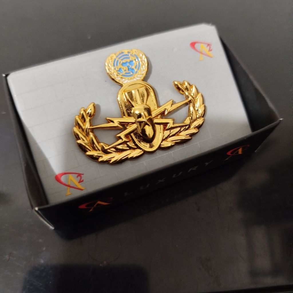 Jual super exclusive brevet wing zihandak unifil un gold | Shopee Indonesia