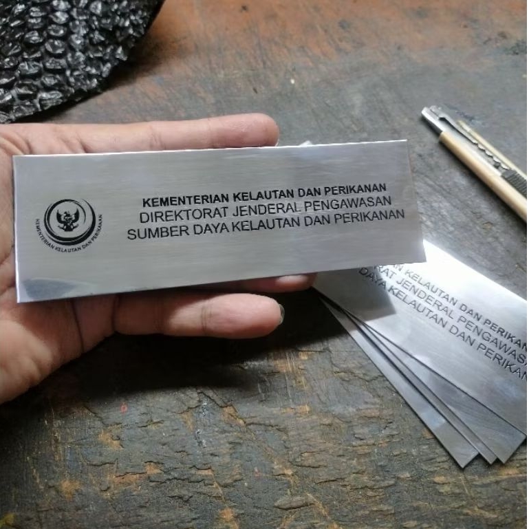 Jual Label plat / Name plat custom | Shopee Indonesia