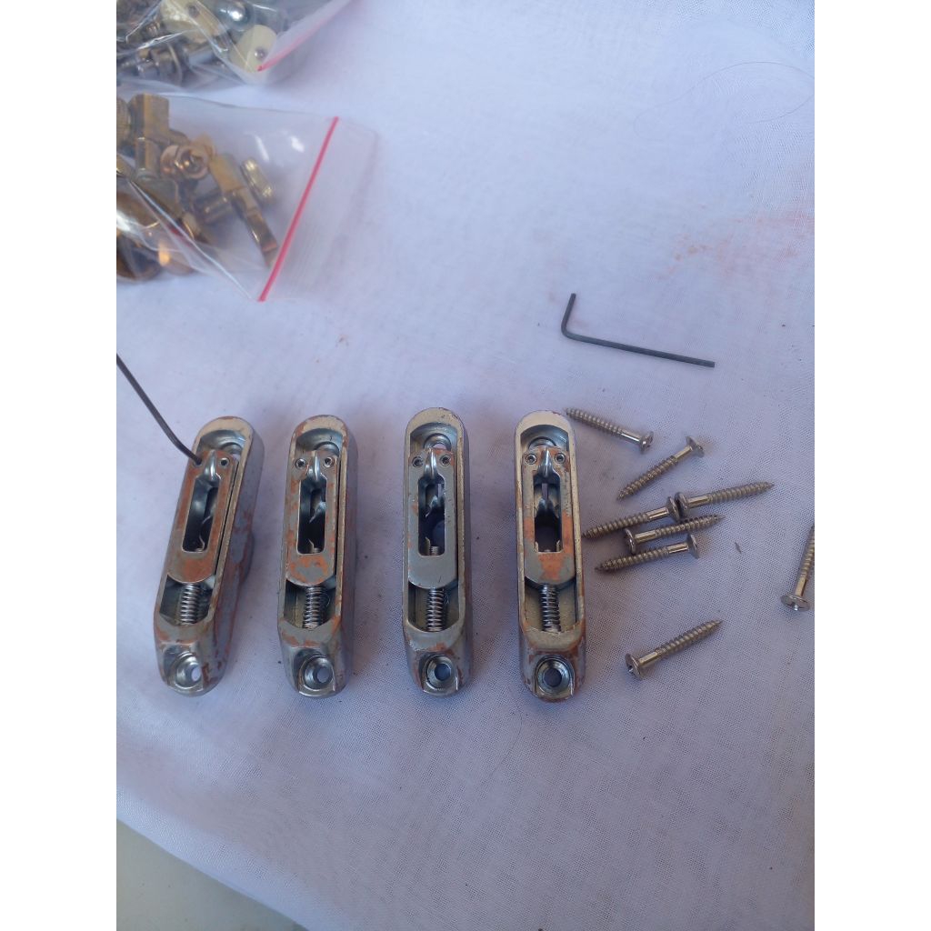 Jual tremolo bass ibanez 4 senar old stok kece | Shopee Indonesia