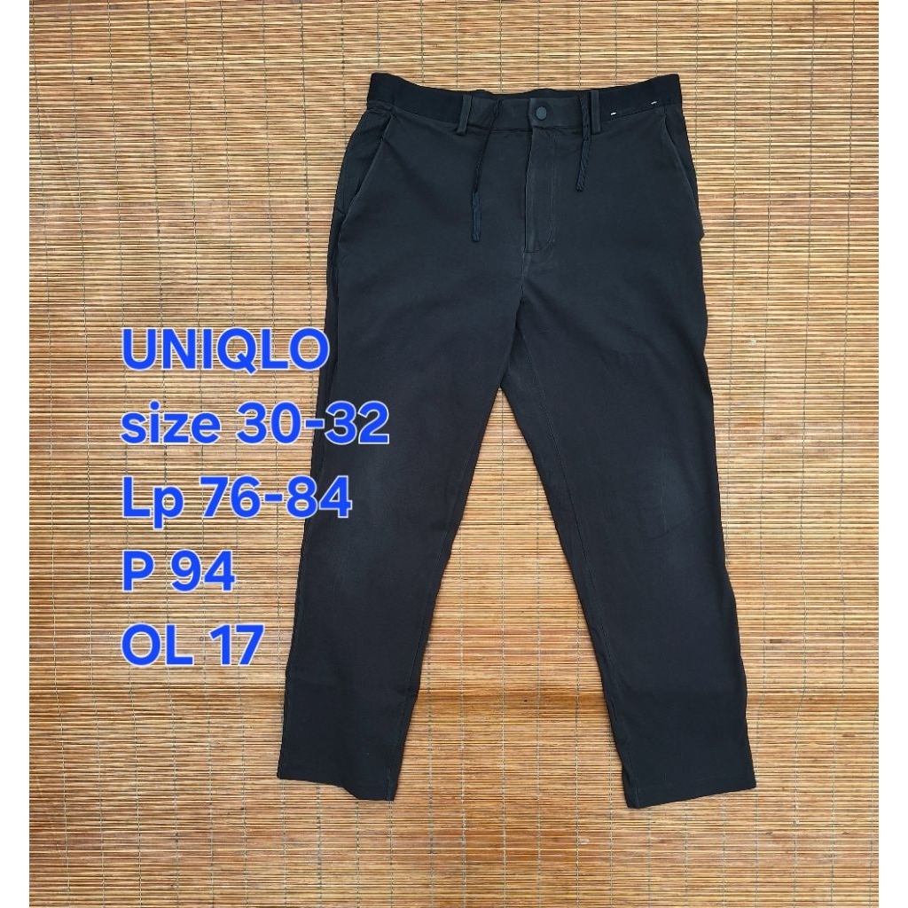 Jual Celana Panjang UNIQLO Smart Ankle Pants Formal Hitam Bahan Dasar ...