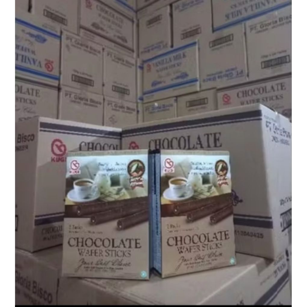 Jual Kugi wafer stick 100 gr rasa coklat,,vanilla (1dos isi 24 ...