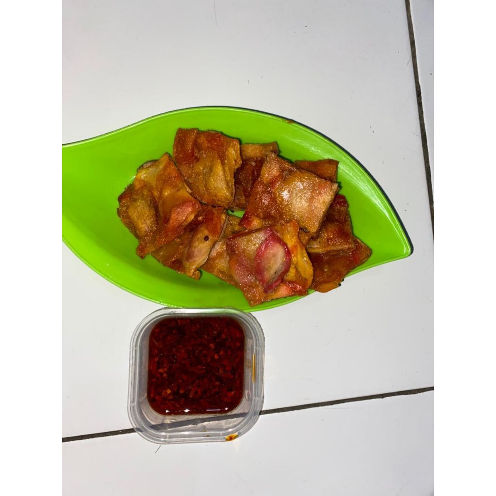 Jual CIPUK (Aci Cireng Kerupuk) Dengan CHILI OIL Isi 10Pcs | Shopee ...