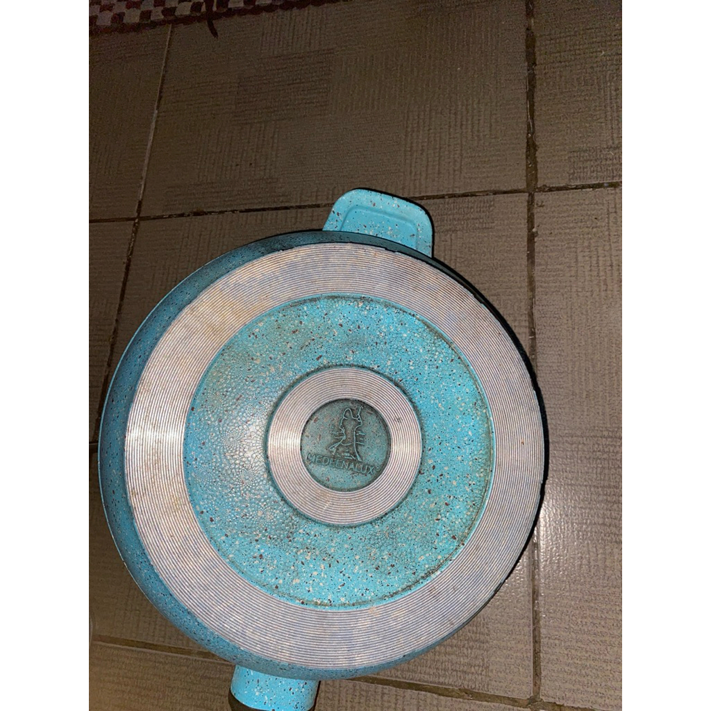 Jual Wok Pan MedeenaluX Biru | Shopee Indonesia