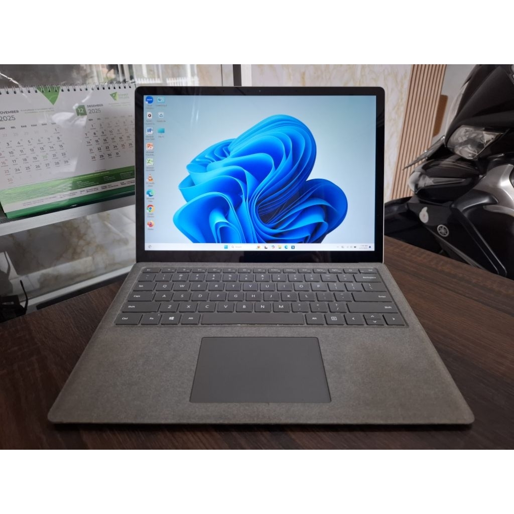 Jual Microsoft Surface Laptop 2, 14 inch core i5 gen8 ram 8gb, ssd ...