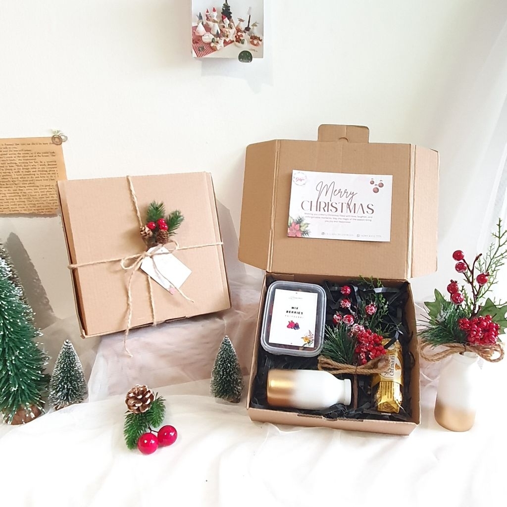 Jual Berry Bliss Box | Ferrero Rocher Garden Christmas | Christmas Gift ...