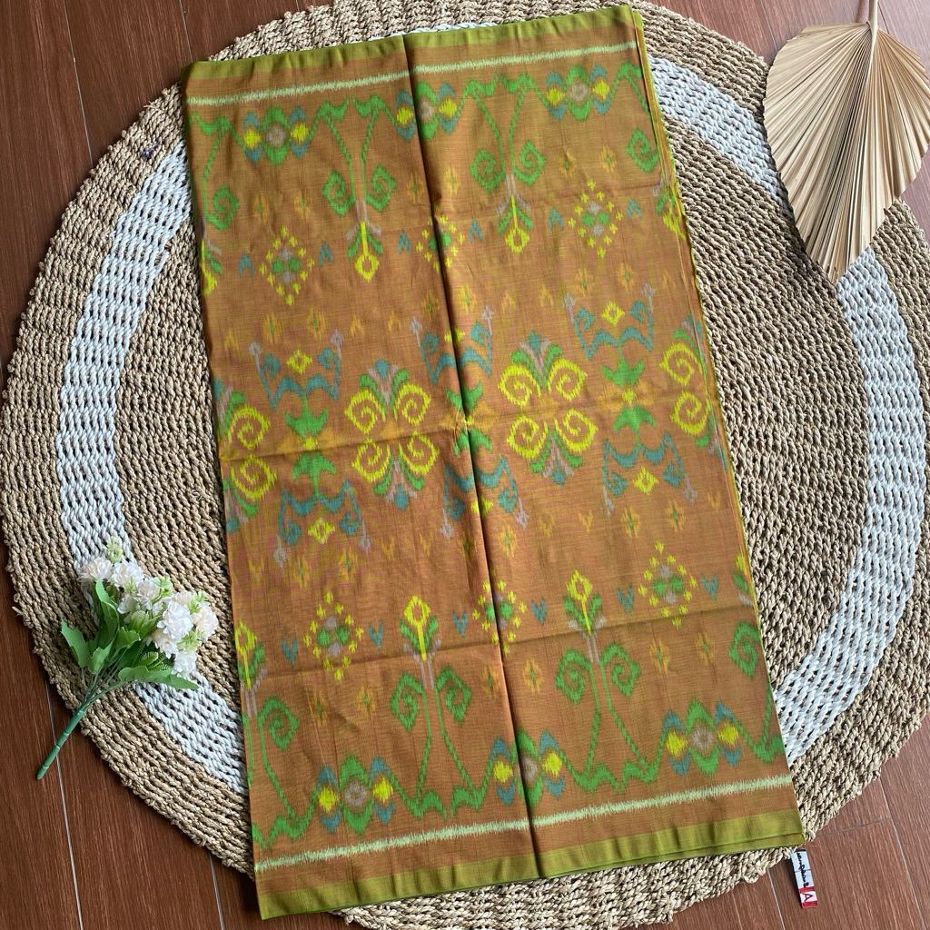 Jual KAIN TENUN ENDEK KHAS BALI MOTIF PATRA HIJAU DEGRADASI GRINGSING ...