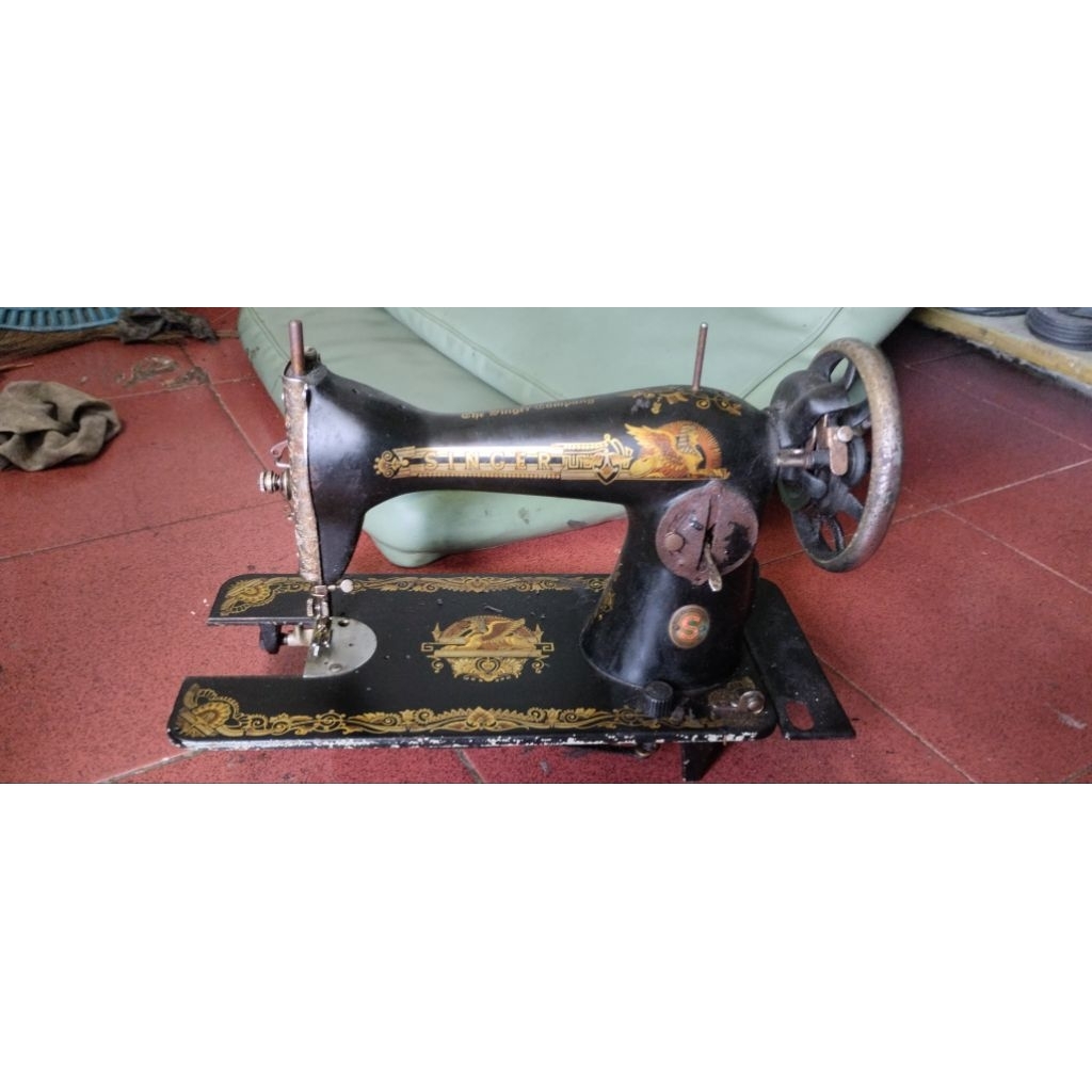 Jual mesin jahit SINGER perlu servis karena di taro lama | Shopee Indonesia