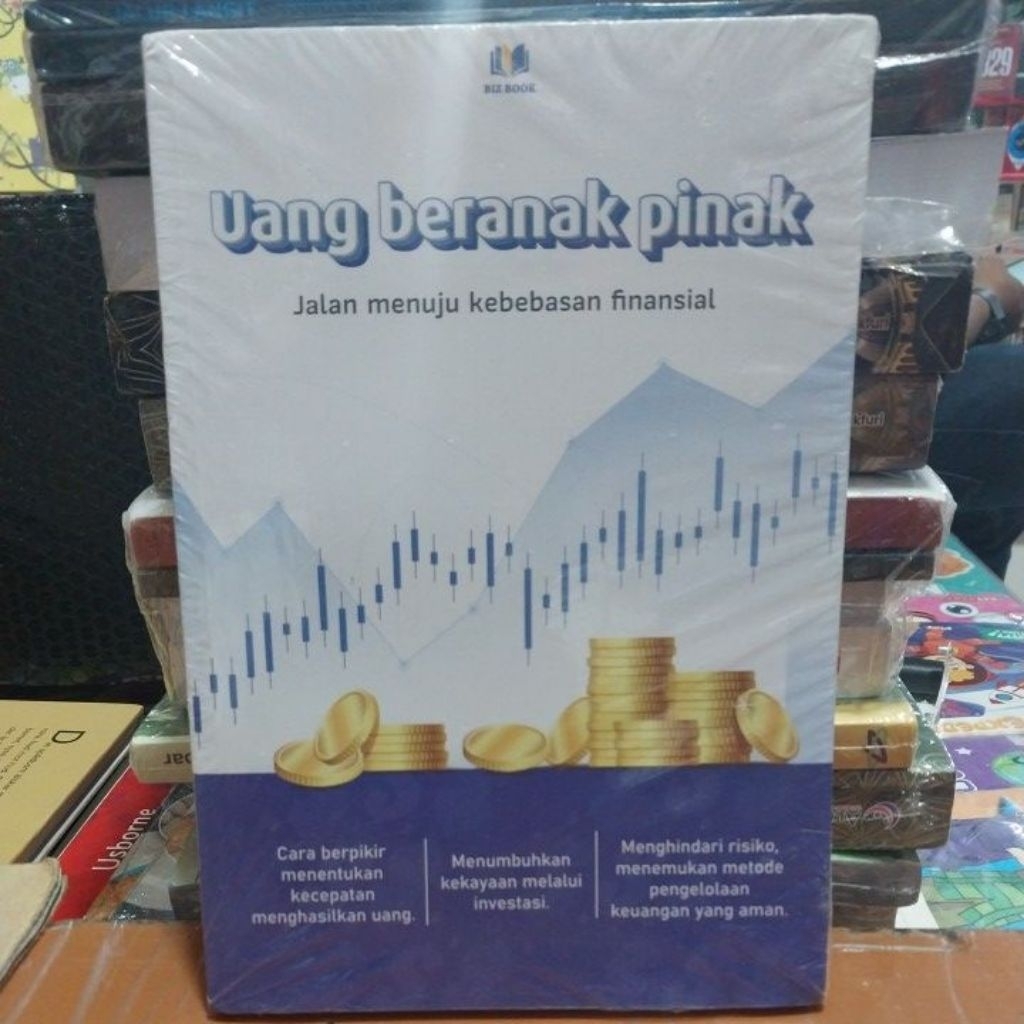 Jual Buku Uang Beranak Pinak : Jalan Menuju Kebebasan Finansial (Hitam ...