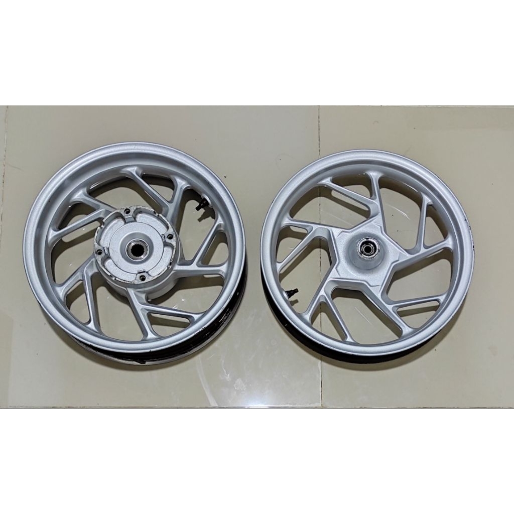 Jual Velg Pelek Pelk Vario 160 ABS Ori AHM | Shopee Indonesia