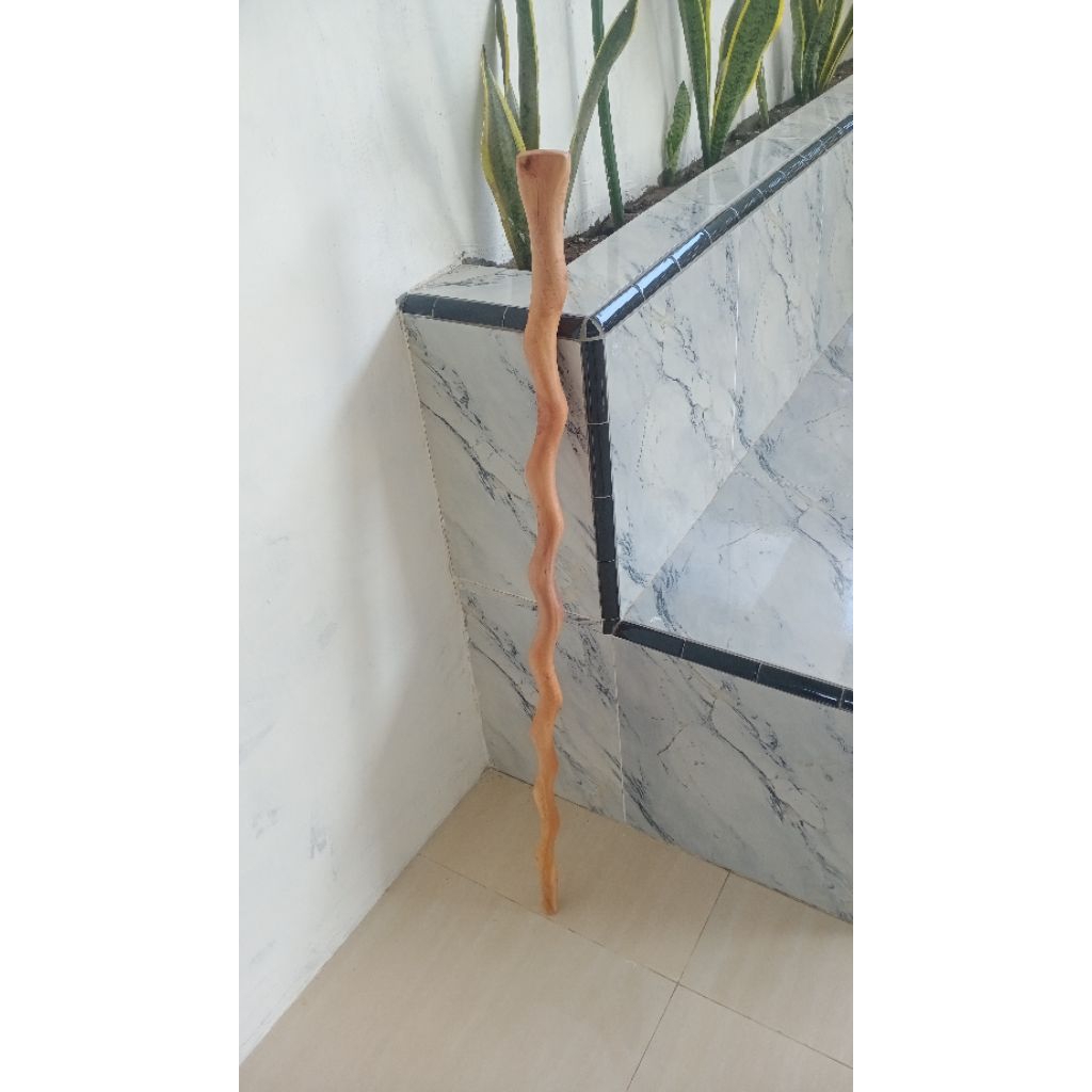 Jual tongkat jalan kayu kantil merah model liuk liuk | Shopee Indonesia