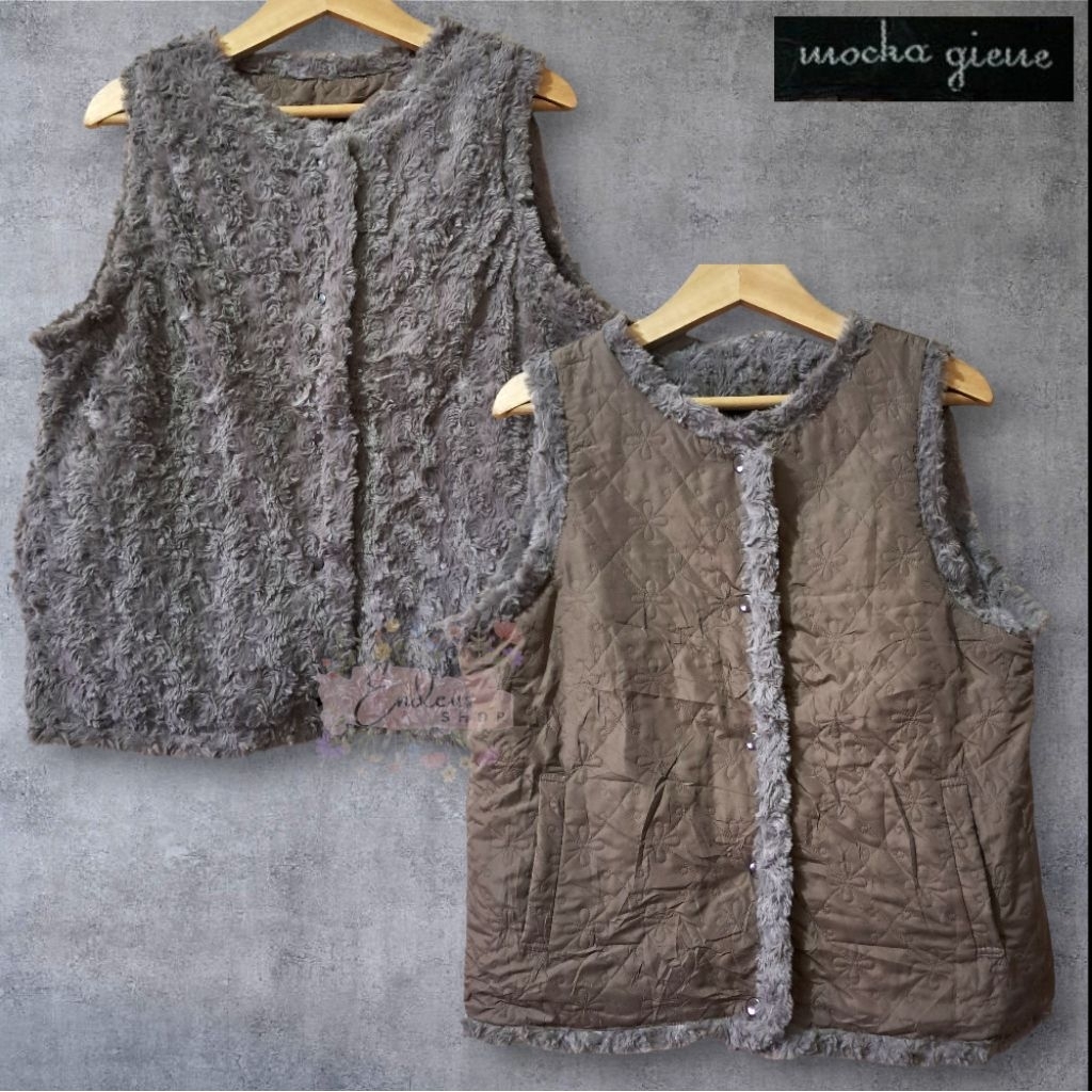 Jual ROMPI SHERPA BOLAK BALIK (REVERSIBLE VEST) CEWEK SIZE M | Shopee ...