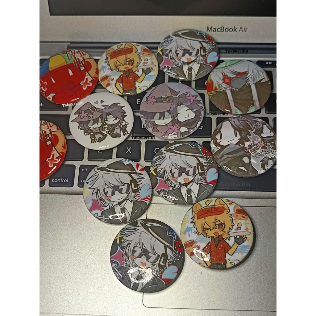 Jual READY Unofficial buttonpins forsaken unofficial fanmerch chance ...
