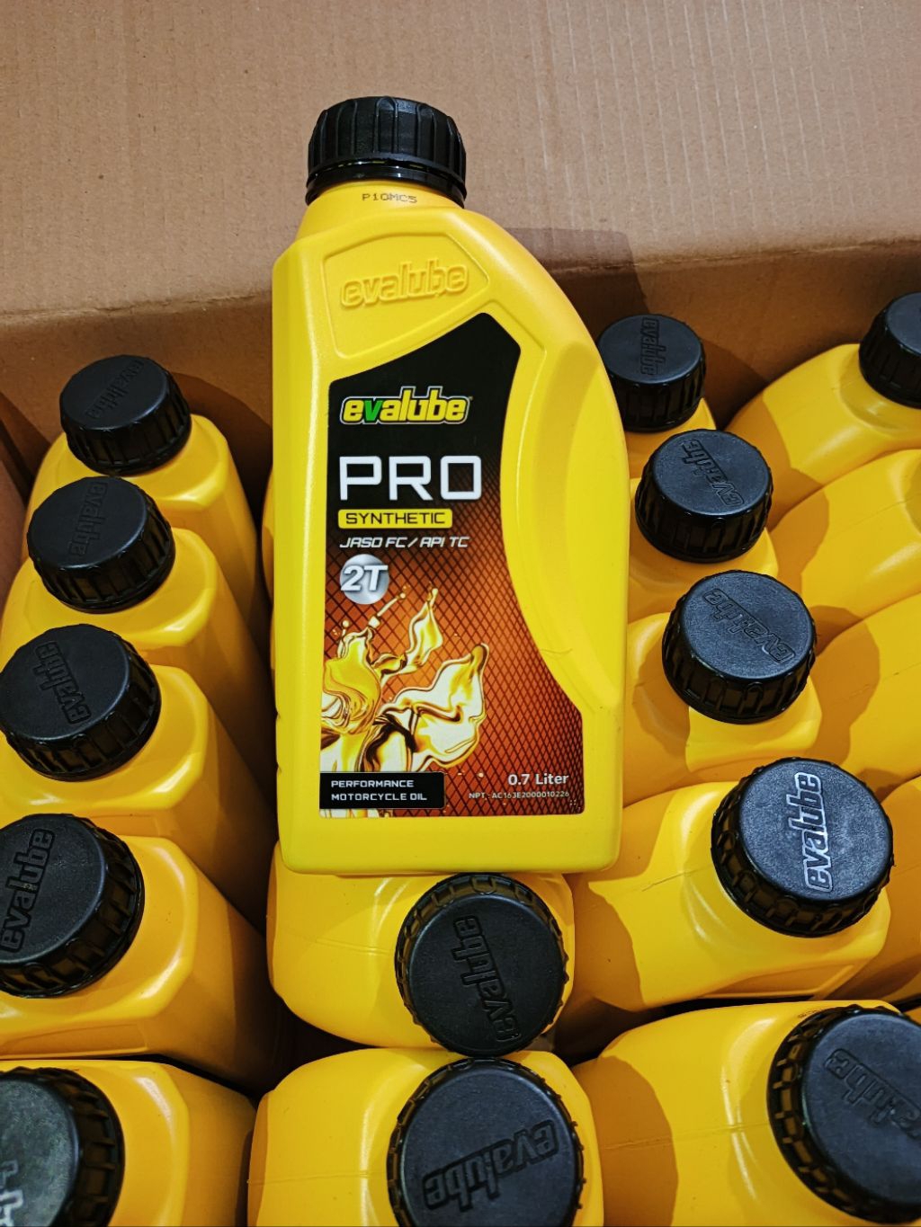 Jual Oli samping / oli 2 T evalube pro 700ml ( wangi) | Shopee Indonesia